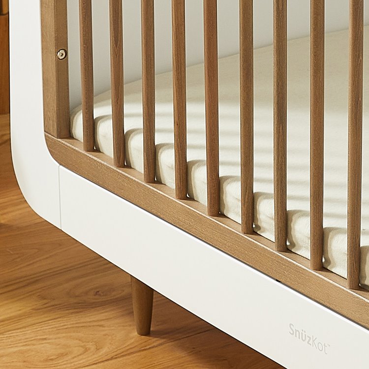 Snüz | SnuzKot Skandi Cot Bed Walnut & Snuz
