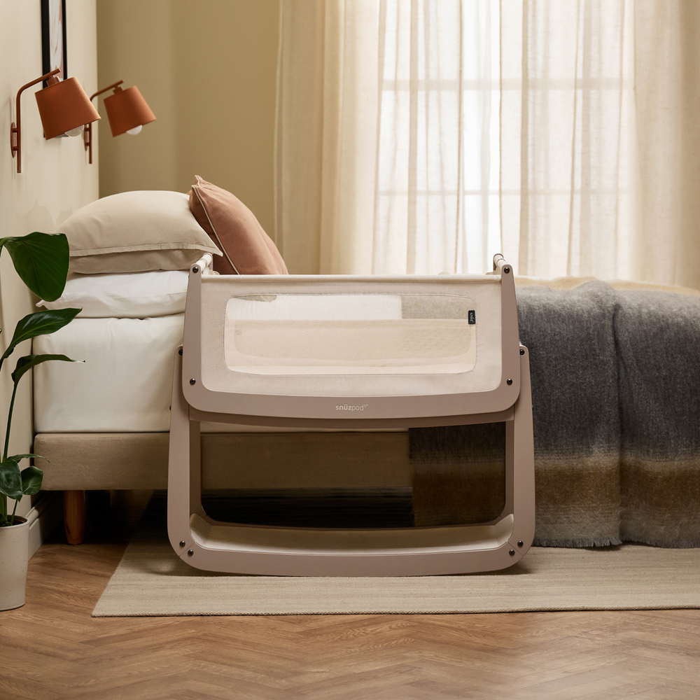 Snüz | SnuzPod5 Bedside Crib Mocha & Snuz